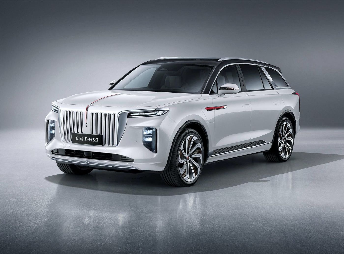 Huawei prezintă primele automobile la Shanghai International Auto Show ...